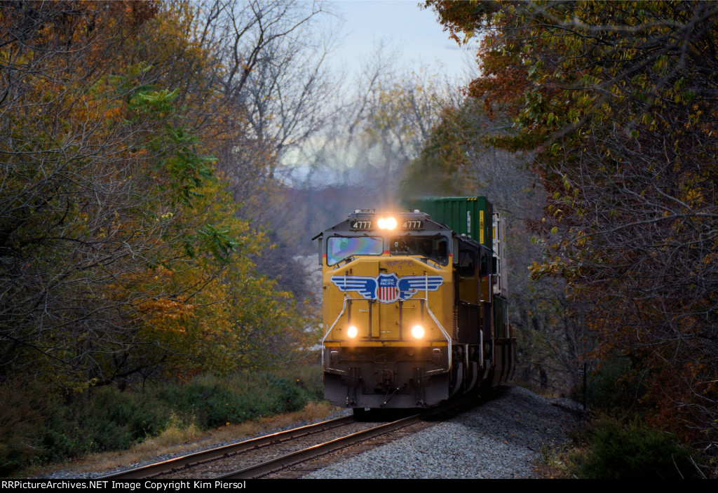 UP 4777 NS Train 212